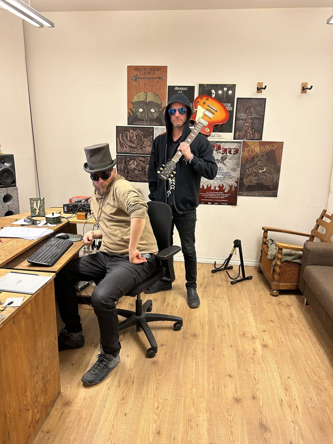 ISOLATIONIST TONES & DISSENT – AN EXCLUSIVE LISTEN TO THE UPCOMING ...